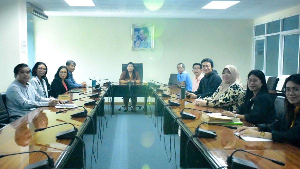 ประชุมโครงการเร่งรัดและขยายผลการจัดการหลักสูตรพัฒนาบุคลากรตามแนวทาง CWIE+EEC MODEL TYPE A ...